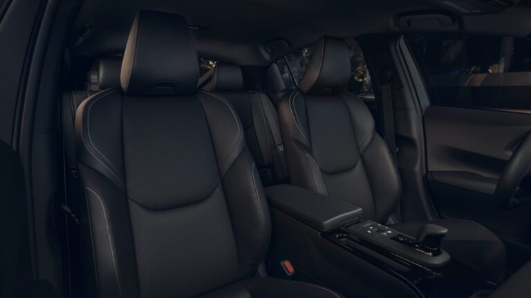 El Prius 2025 presenta su edición Nightshade - México Ya